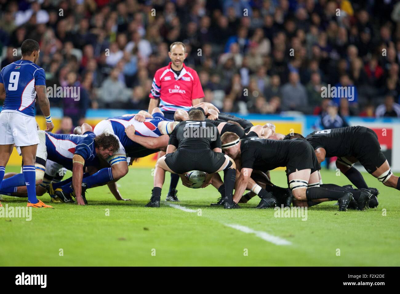 Black scrum hi-res stock photography and images - Alamy