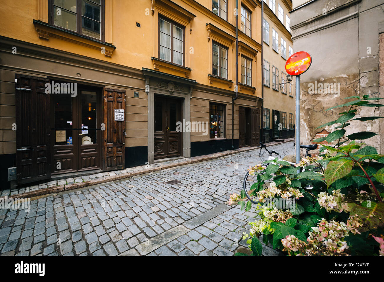 A narrow street in Galma Stan, Stockholm, Sweden Stock Photo - Alamy