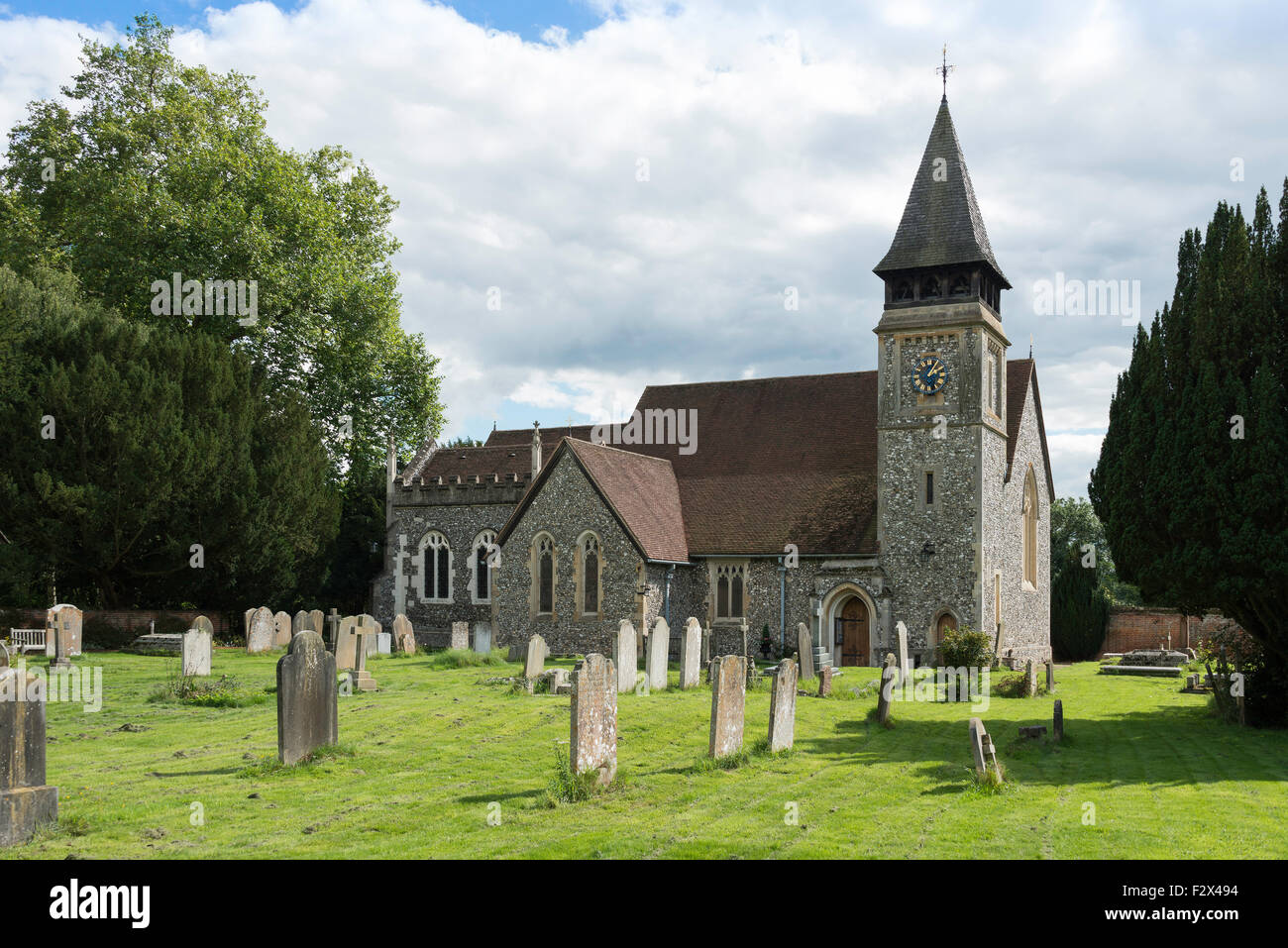 St mary’s church, stoke d’abernon hi-res stock photography and images ...