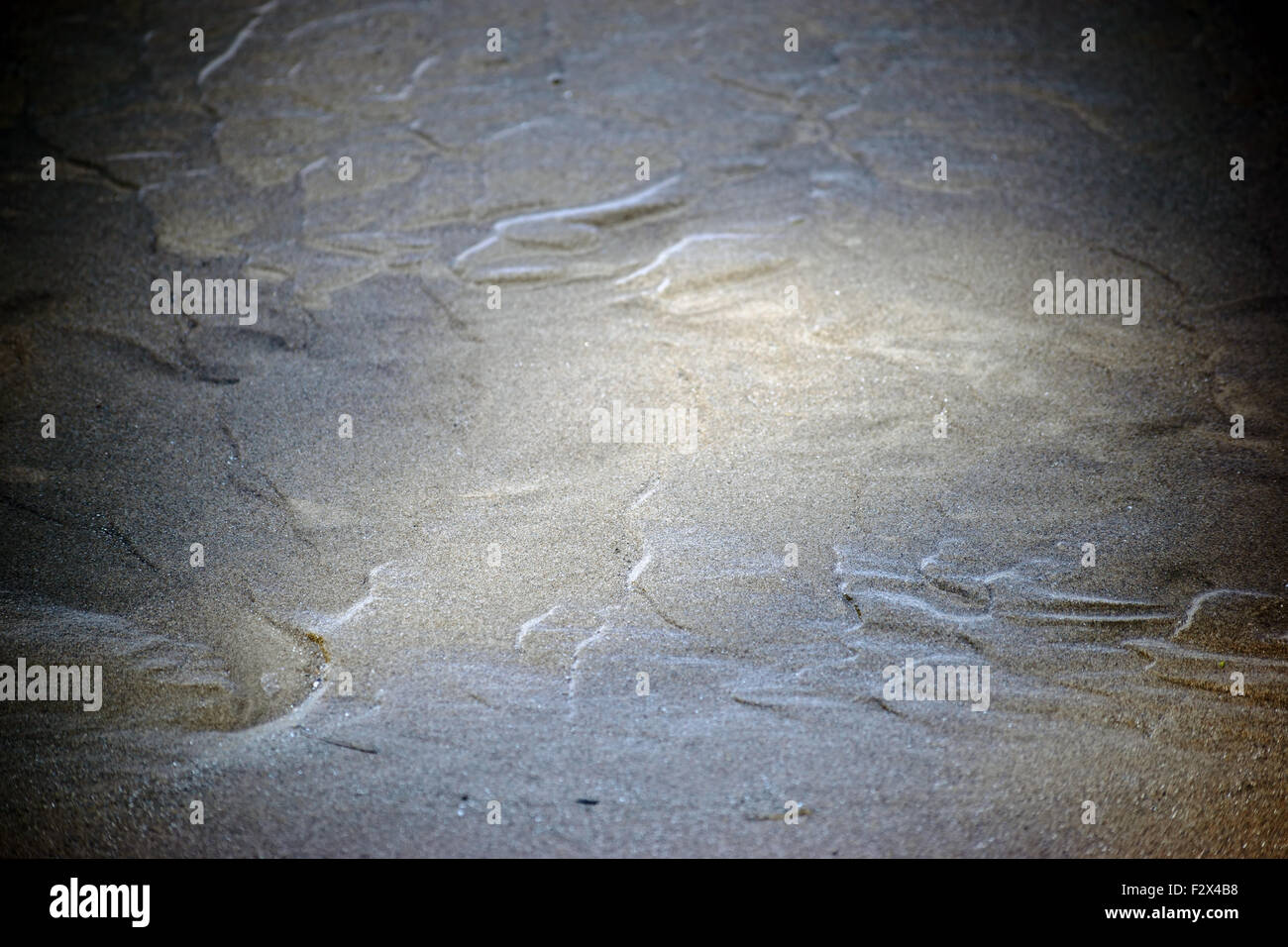 Wet river sand patterns hi-res stock photography and images - Alamy