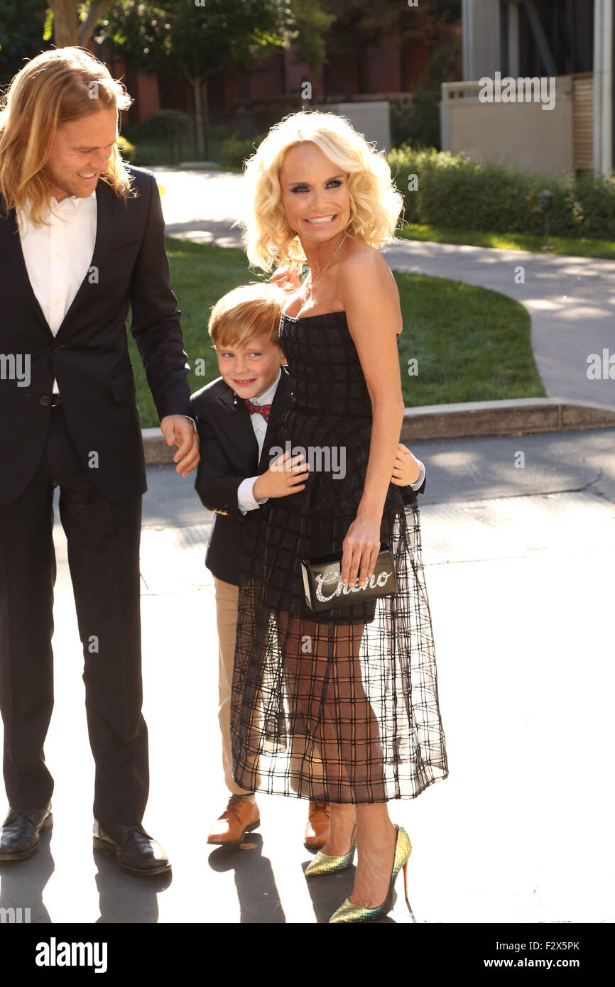 Andrew pruett and kristin chenoweth hi-res stock photography and images ...