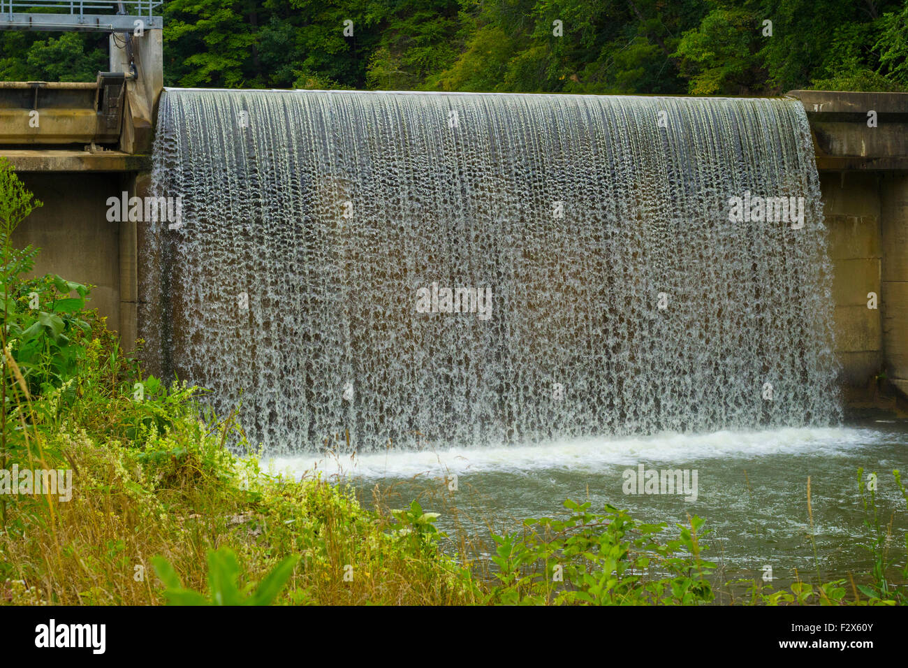 Beautiful water dam hi-res stock photography and images - Alamy