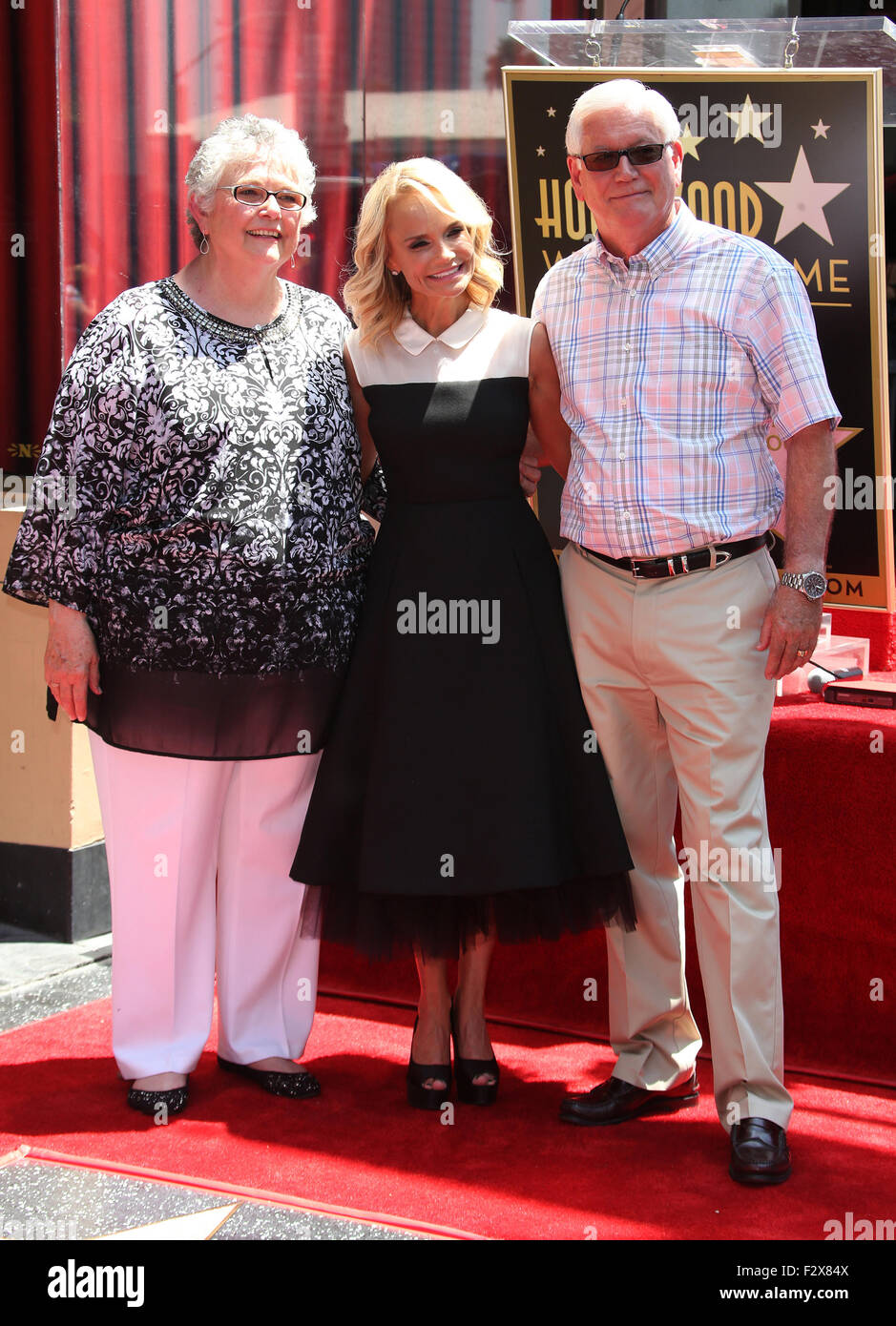 Kristin Chenoweth honored with a star on the Hollywood Walk of Fame ...