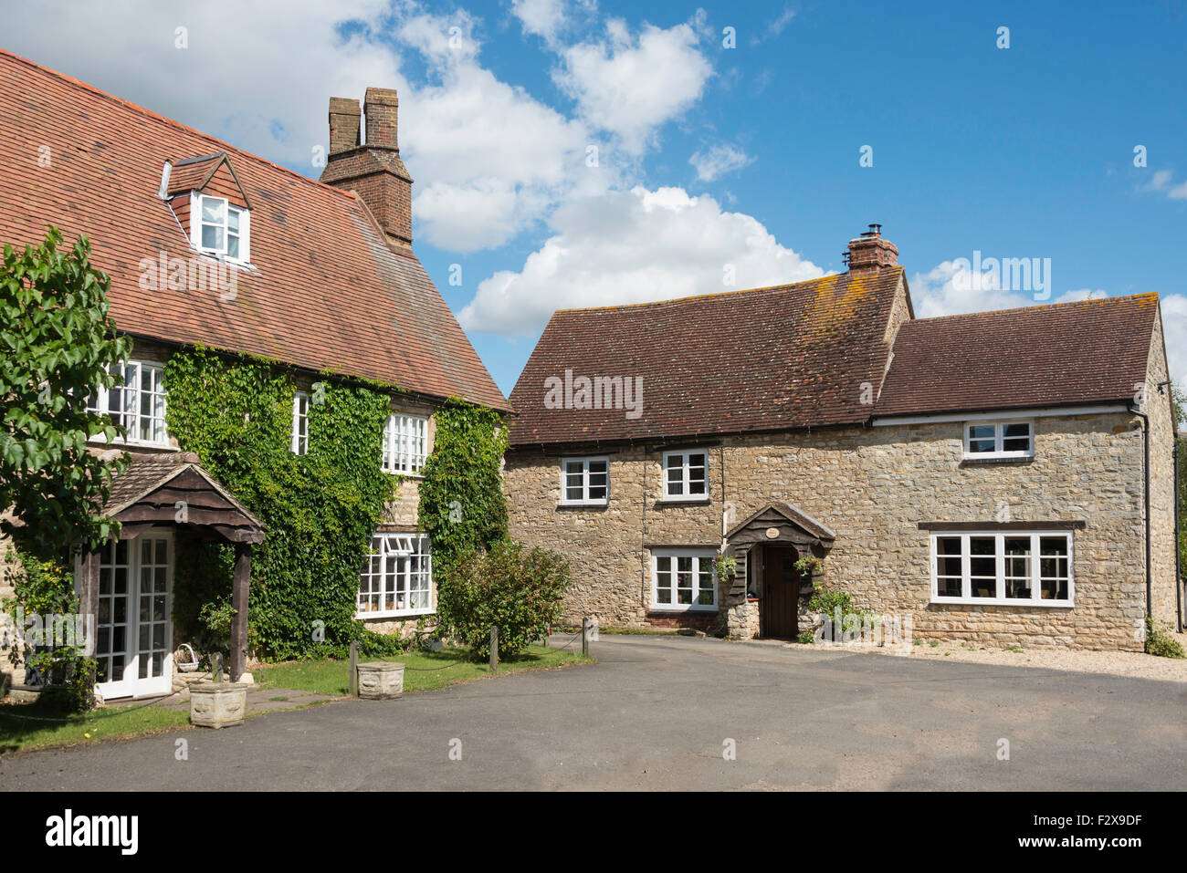 Syresham hi-res stock photography and images - Alamy