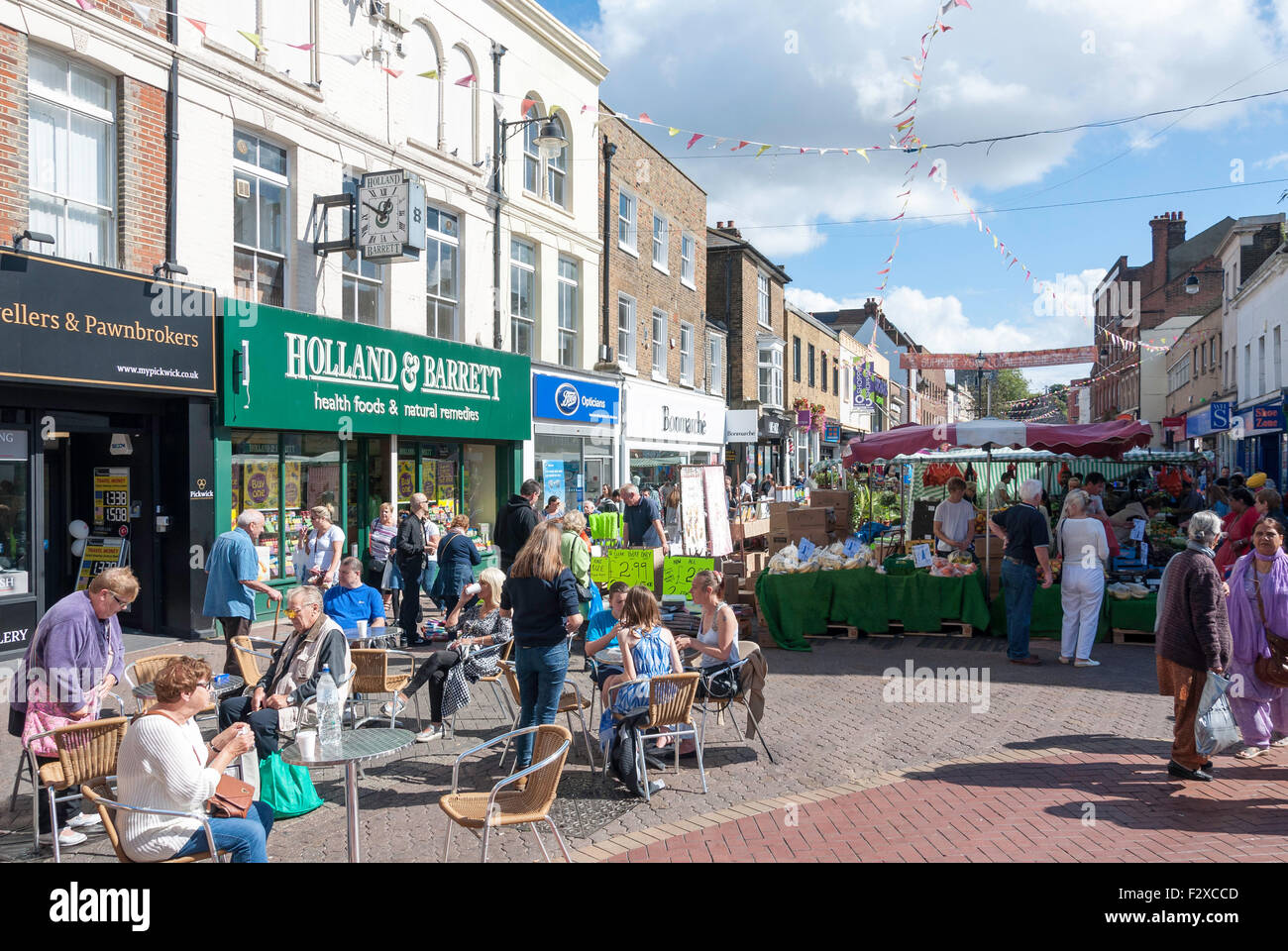 Saturday Market, Dartford High Street, Dartford, Kent, England Stock ... Saturday Market, Dartford High Street, Dartford, Kent, England Stock ...