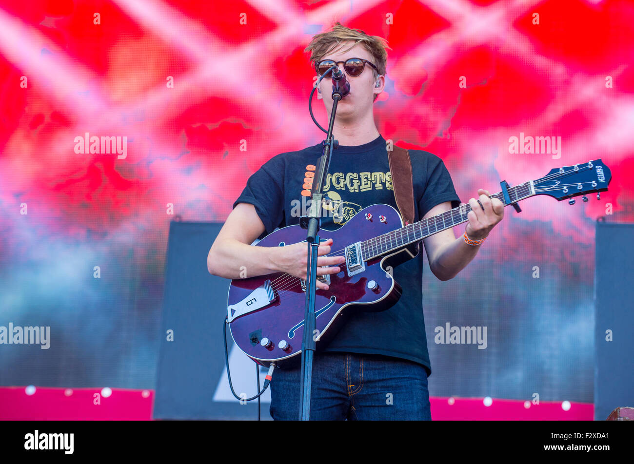 George ezra iheartradio music festival village hi-res stock photography ...