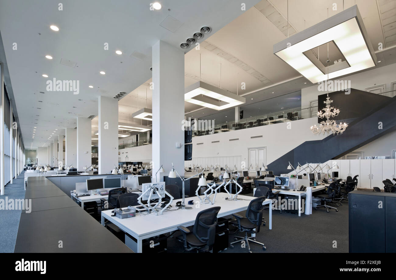 Large open plan office. Net-a-Porter offices at the Westfield Centre ...