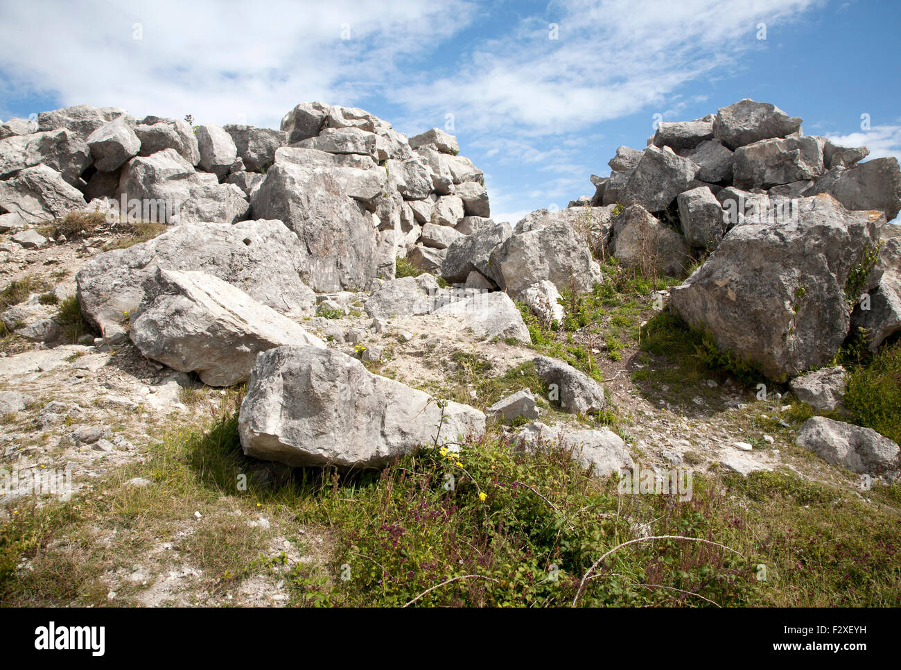 Isle of portland limestone hi-res stock photography and images - Alamy
