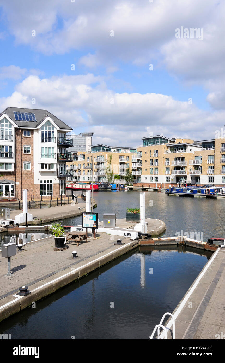 Modern apartments, Brentford Lock, Brentford, London Borough of ...