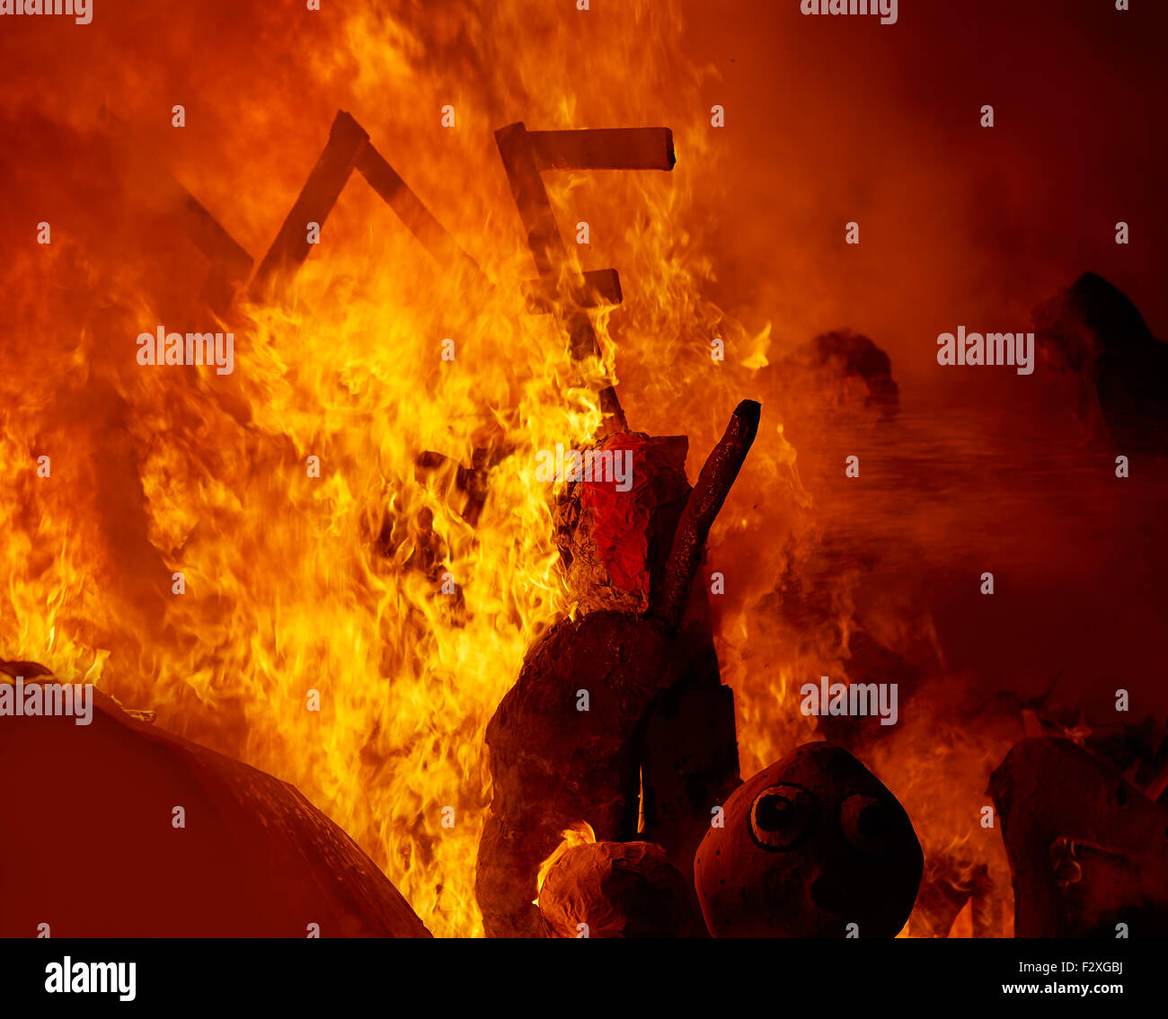 Fallas valencia hi-res stock photography and images - Alamy