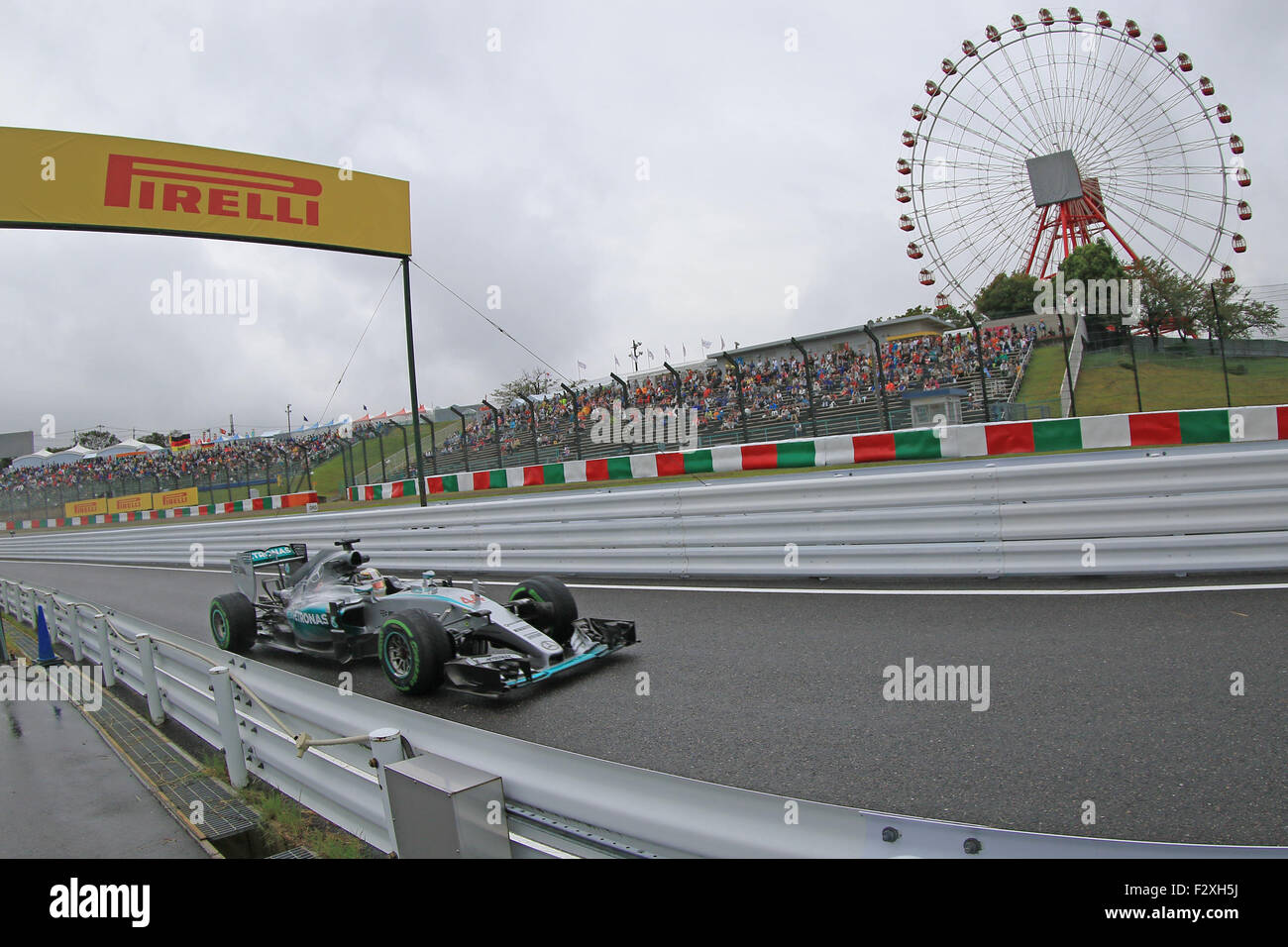 Lewis hamilton 2015 japan hi-res stock photography and images - Alamy
