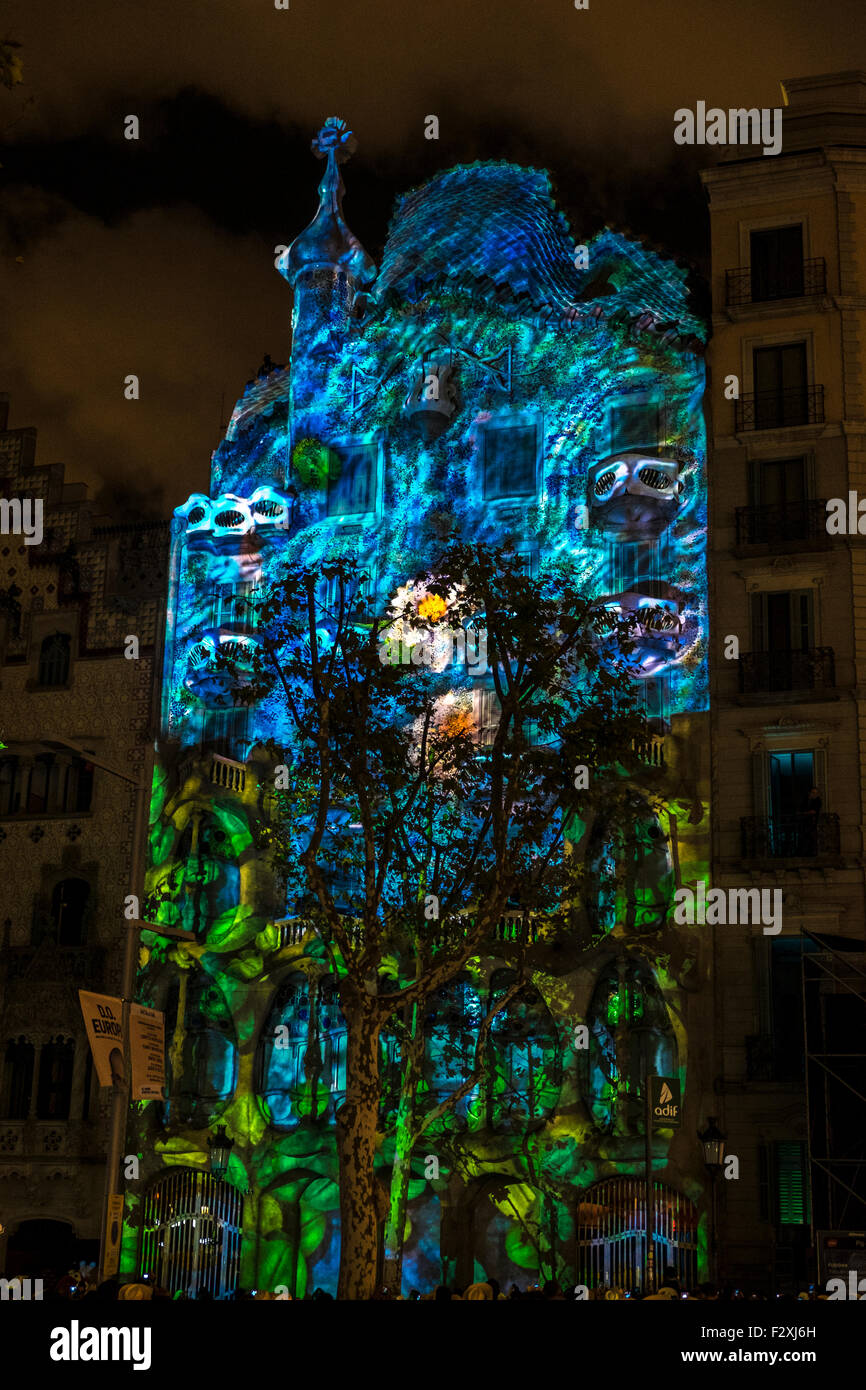 Mapping in the last Festes de la Merce holiday in Casa Batllo (by ...