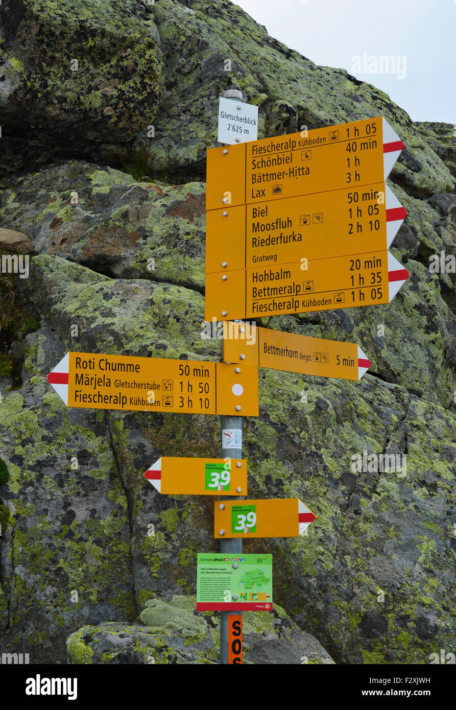 Mountain signs hi-res stock photography and images - Alamy