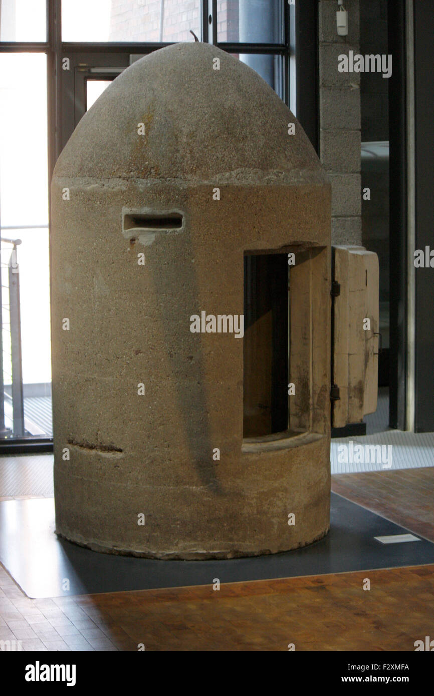 Ein mann hi-res stock photography and images - Alamy