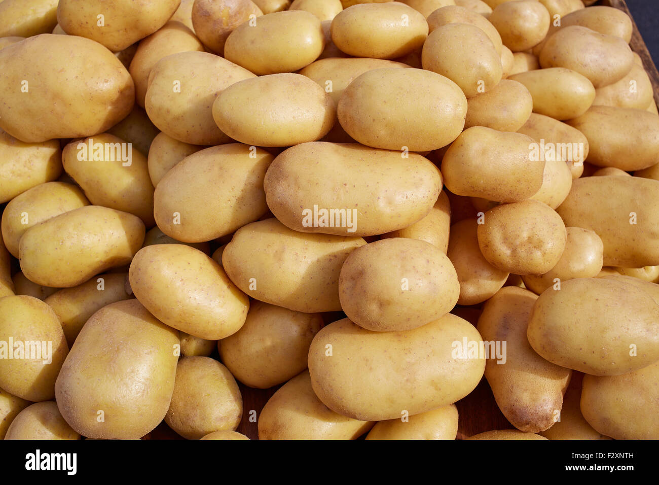 Potatoes background vegetables texture in outdoor market Stock Photo ...