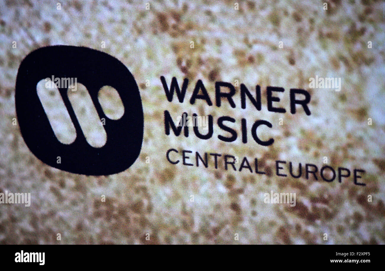 Warner logo hi-res stock photography and images - Alamy