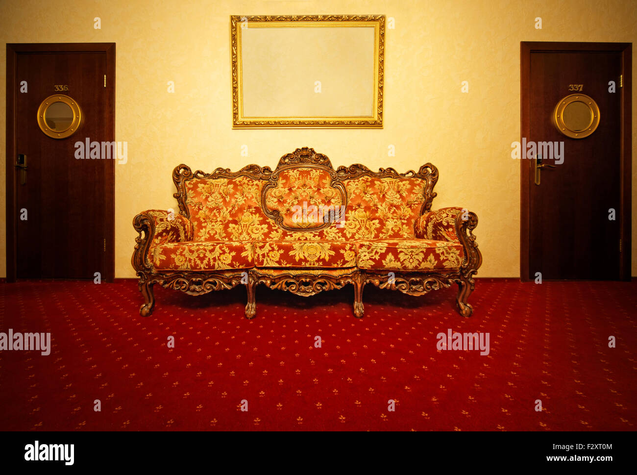 Vintage hotel interior Stock Photo - Alamy