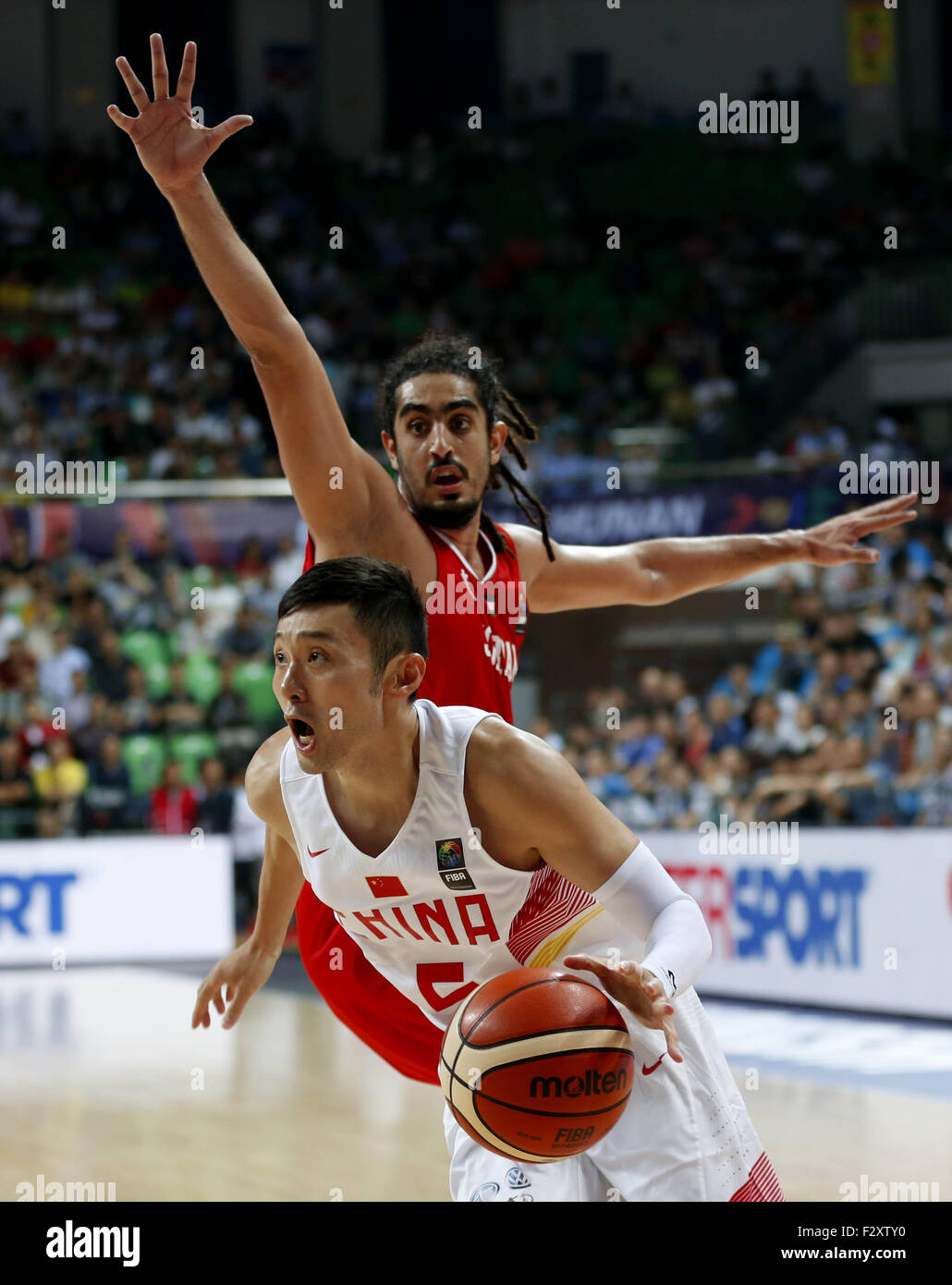 Changsha, China's Hunan Province. 25th Sep, 2015. Liu Wei (below) of ...