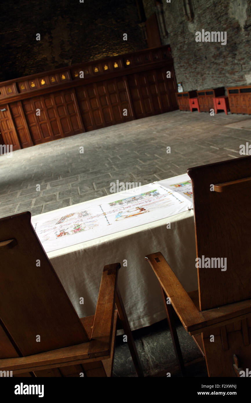 Caerphilly castle south wales hi-res stock photography and images - Alamy