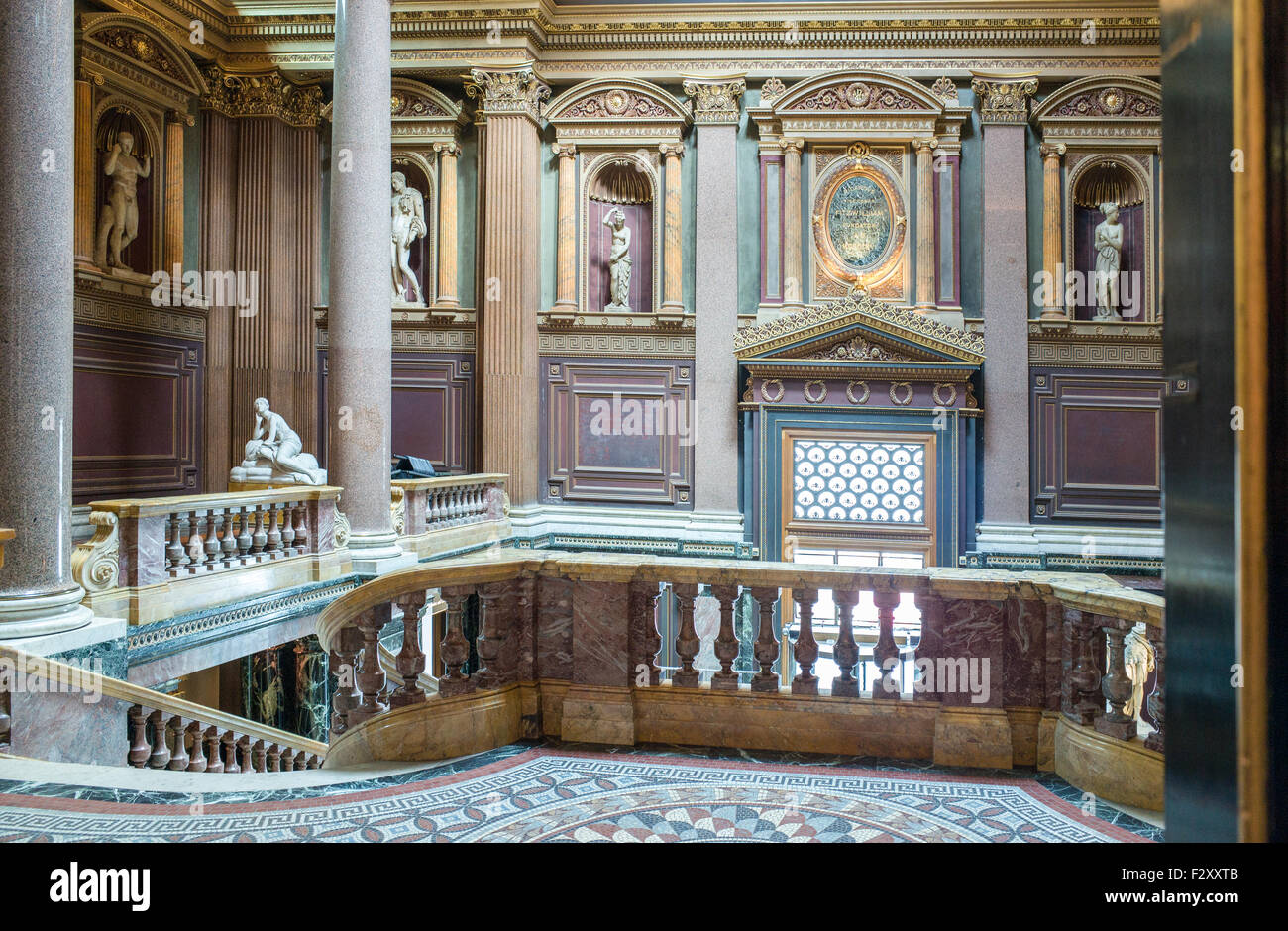 Interior of Fitzwilliam museum, the university of Cambridge (England ...