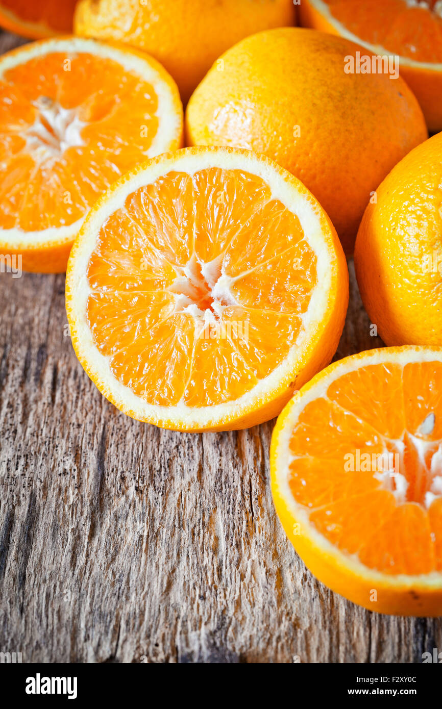 Close up photograph of a bunch of oranges Stock Photo - Alamy