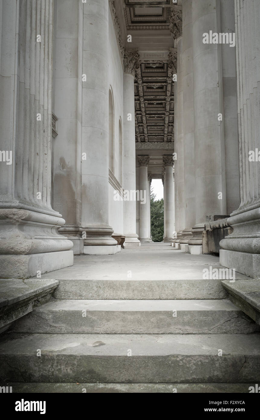 The fitzwilliam museum is the art and antiquities museum of hi-res ...