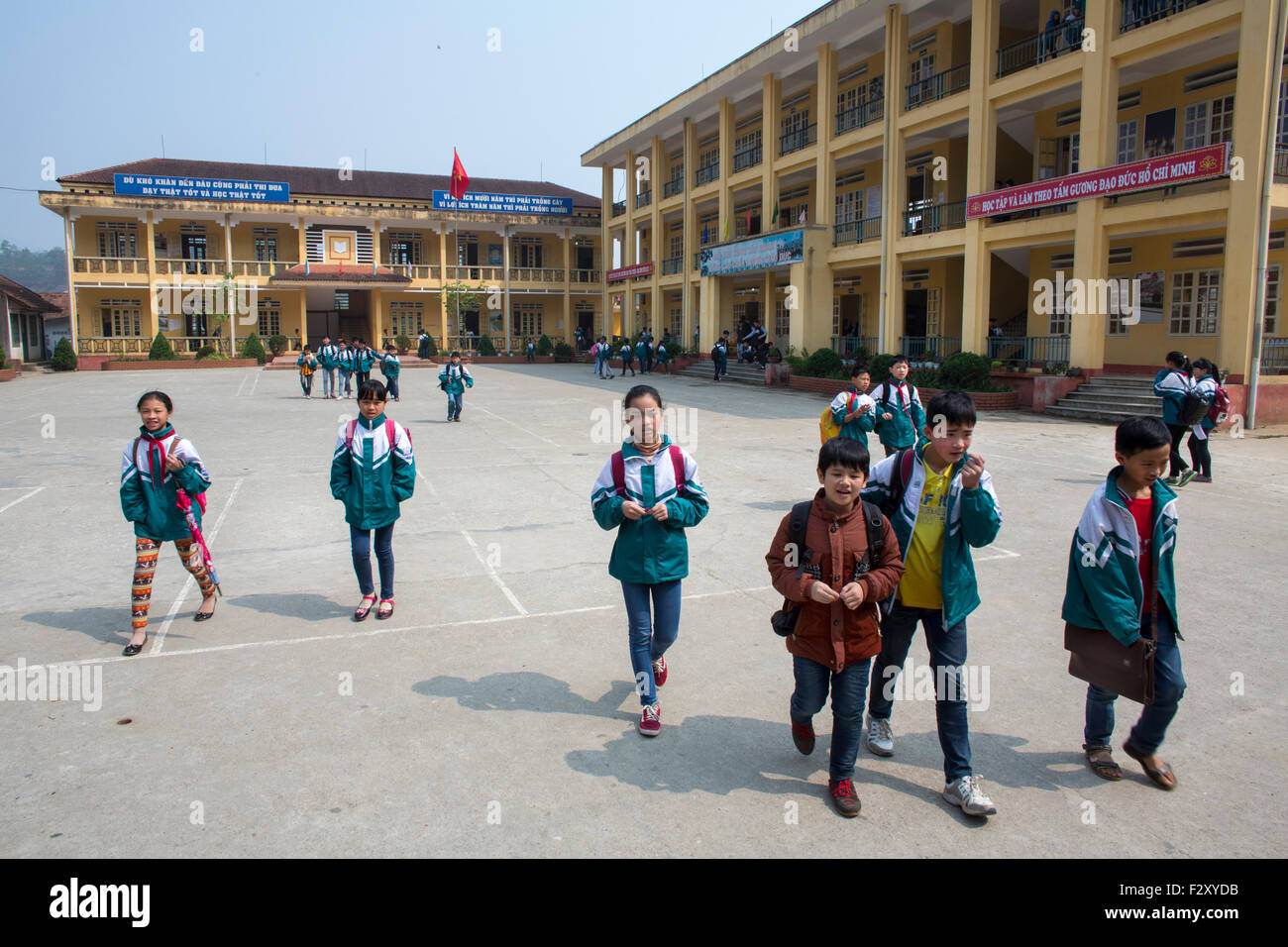 Vietnamese School Girls Stock Photos & Vietnamese School Girls Stock ...