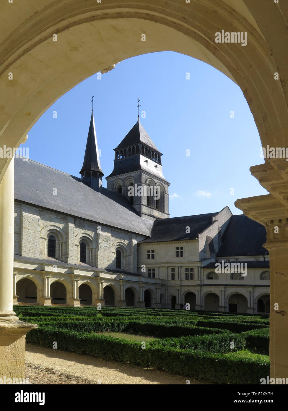 Cloister in royal palace hi-res stock photography and images - Alamy