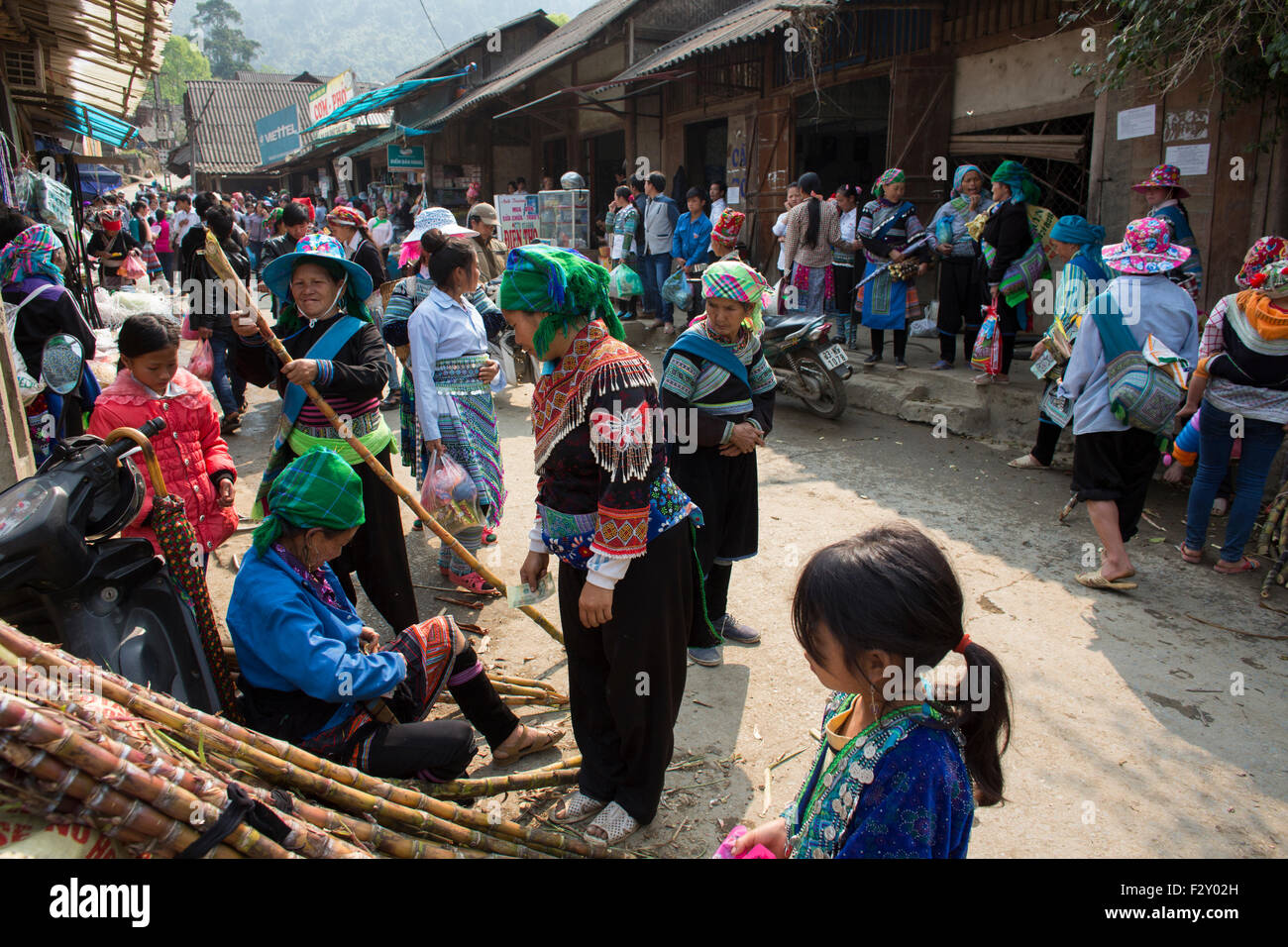 Ethnic Hmong tribe, shopping at Muong Hum market, Vietnam Stock Photo ...