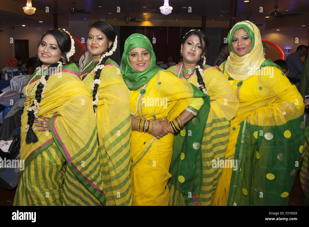 Bangladeshi wedding party hi-res stock photography and images - Alamy