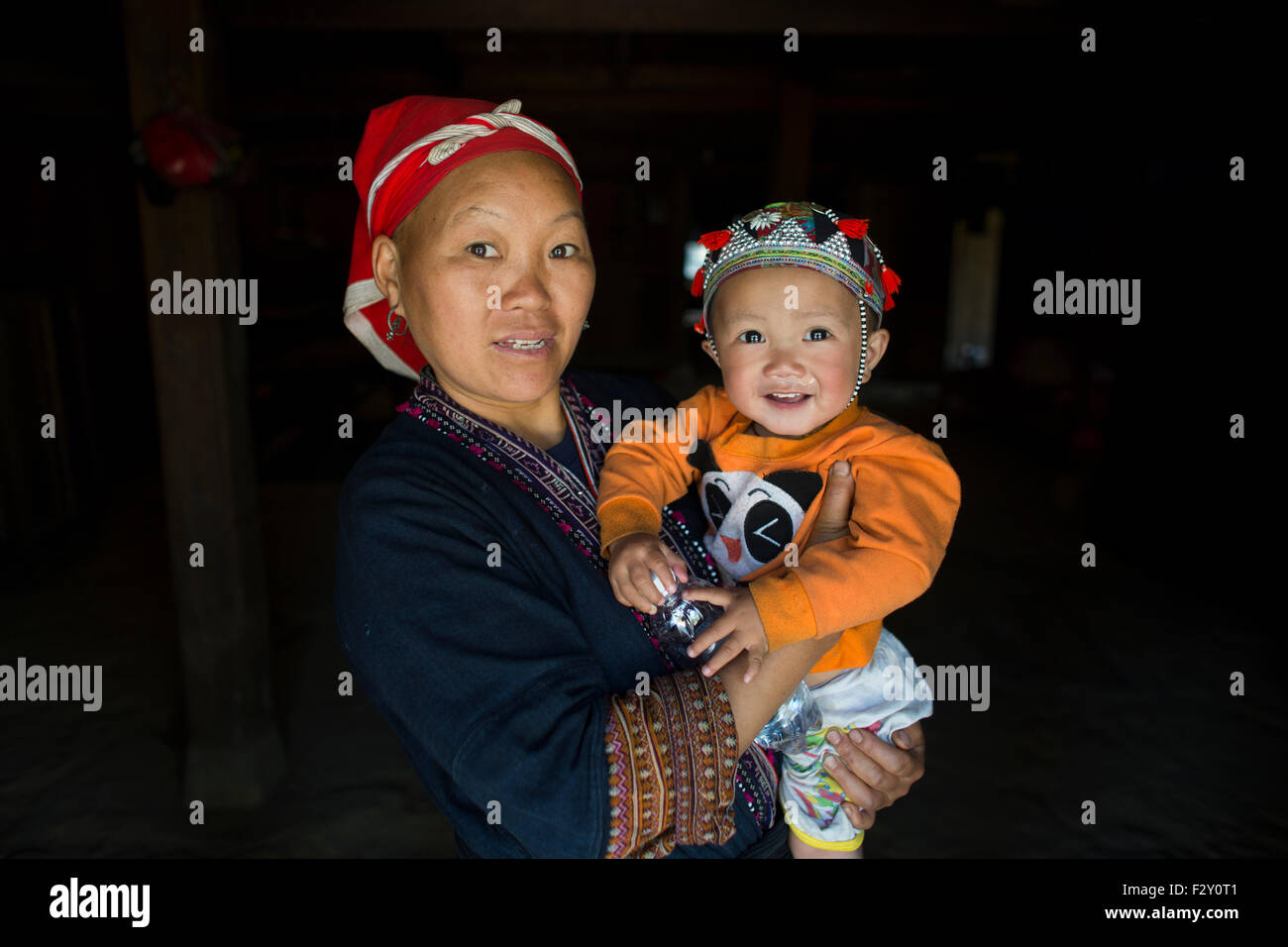 Mother and baby from the ethnic Hmong tribe in Vietnam Stock Photo - Alamy