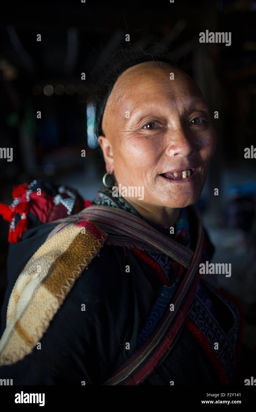 Ethnic 'Black Hmong' tribe in Northern Vietnam Stock Photo - Alamy