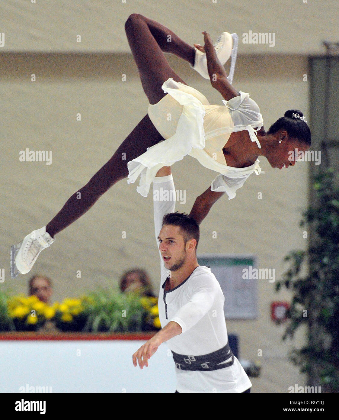 Oberstdorf, Germany. 25th Sep, 2015. Vanessa James and Morgan Cipres of ...