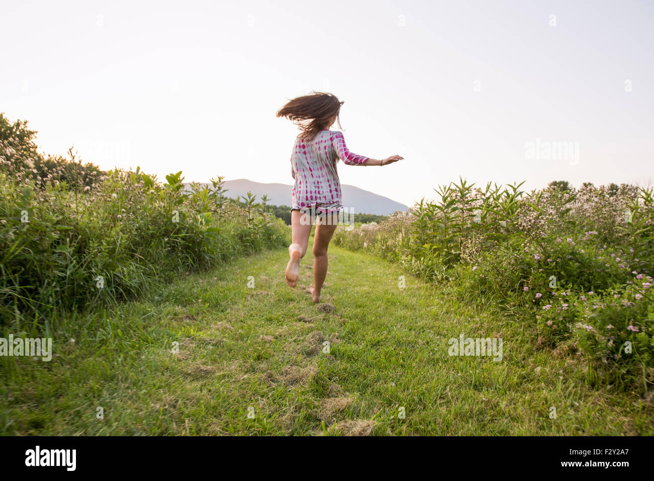Barefoot path hi-res stock photography and images - Alamy