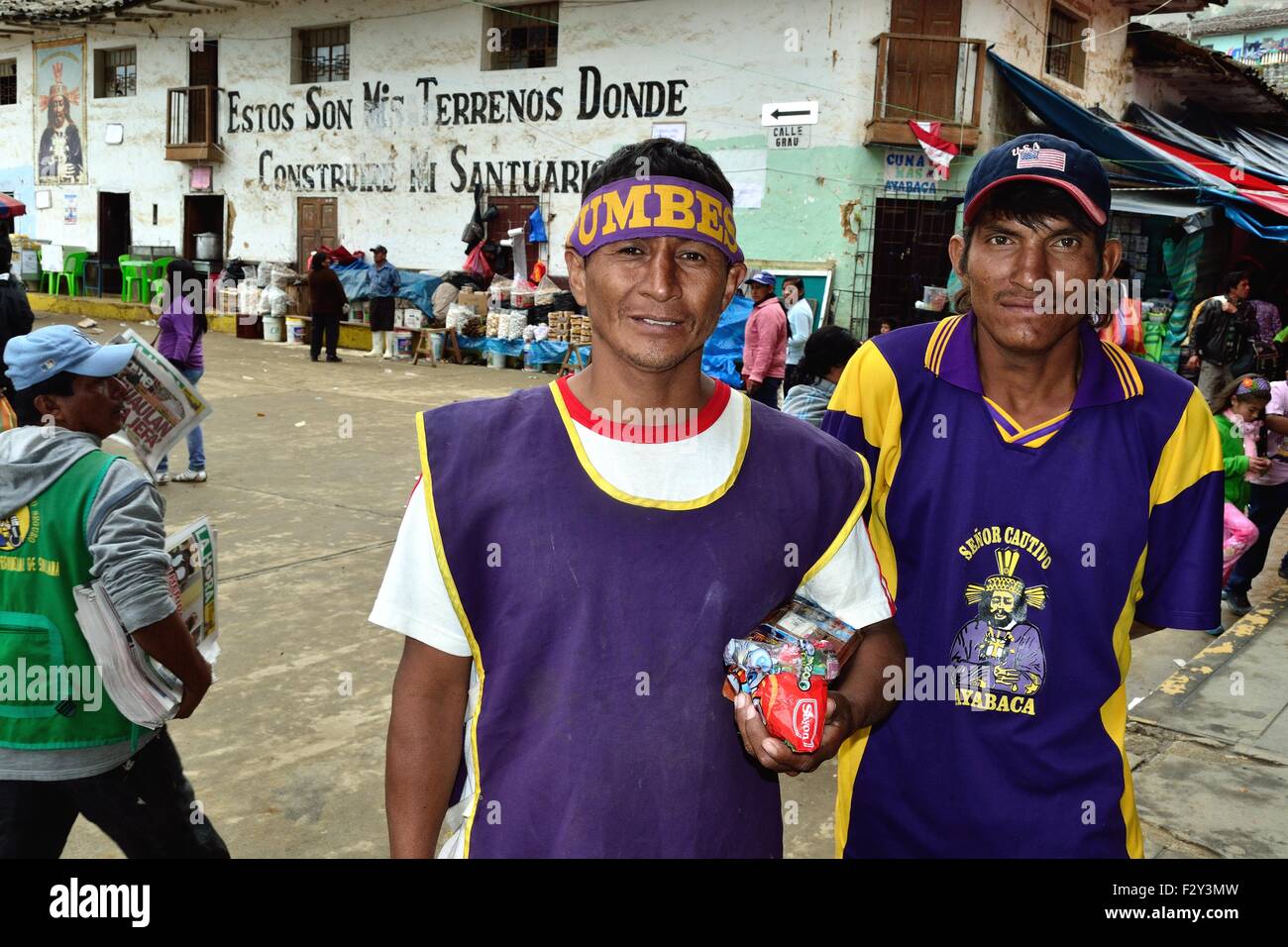Fiesta de los indigenas hi-res stock photography and images - Alamy