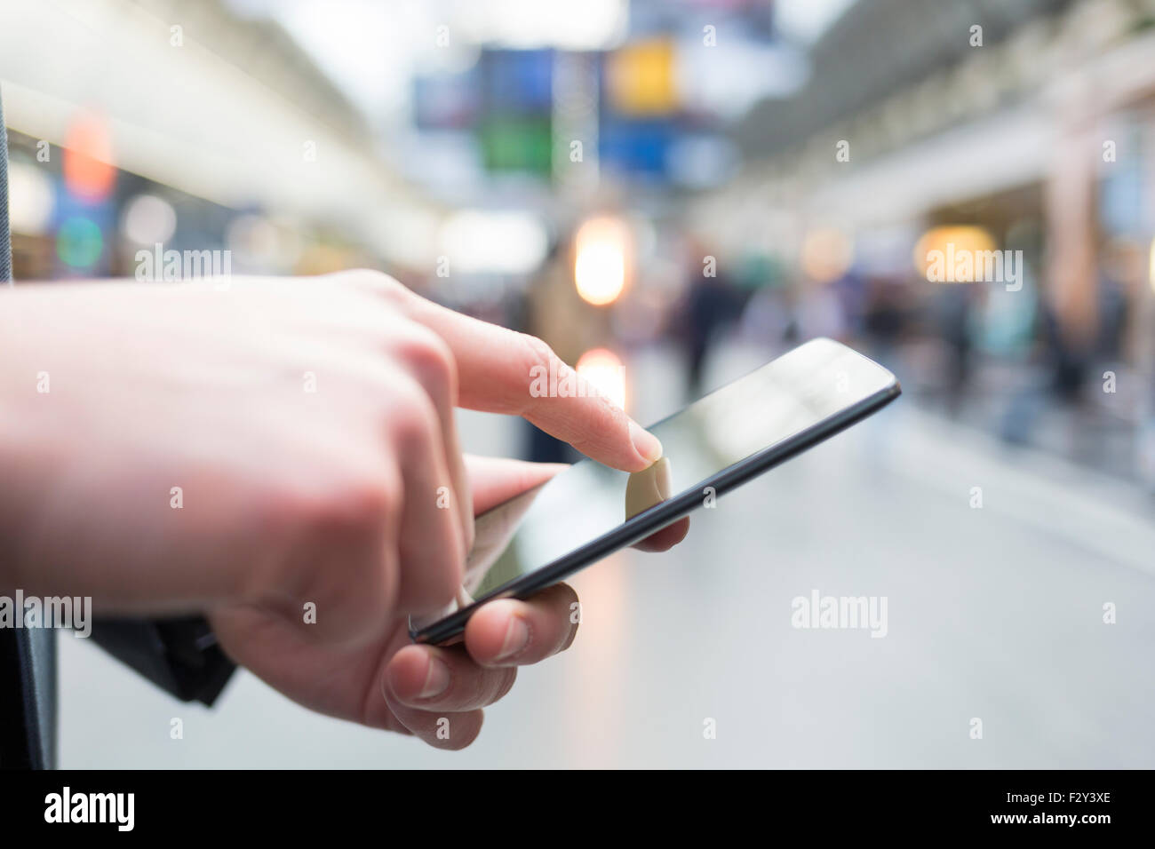 Device touchscreen hand hi-res stock photography and images - Alamy