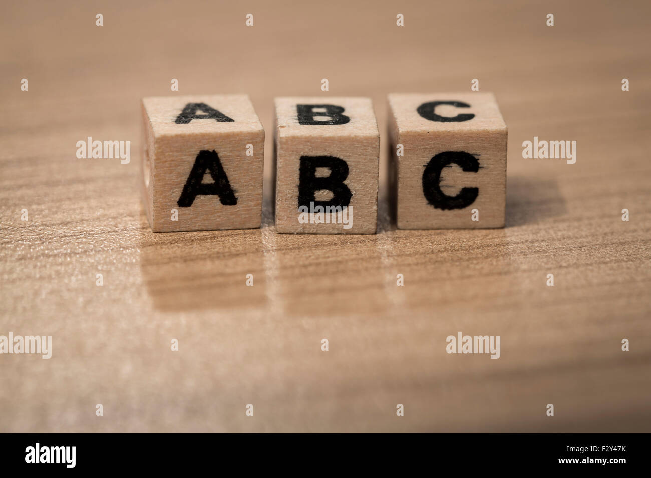 Child cubes word school hi-res stock photography and images - Alamy