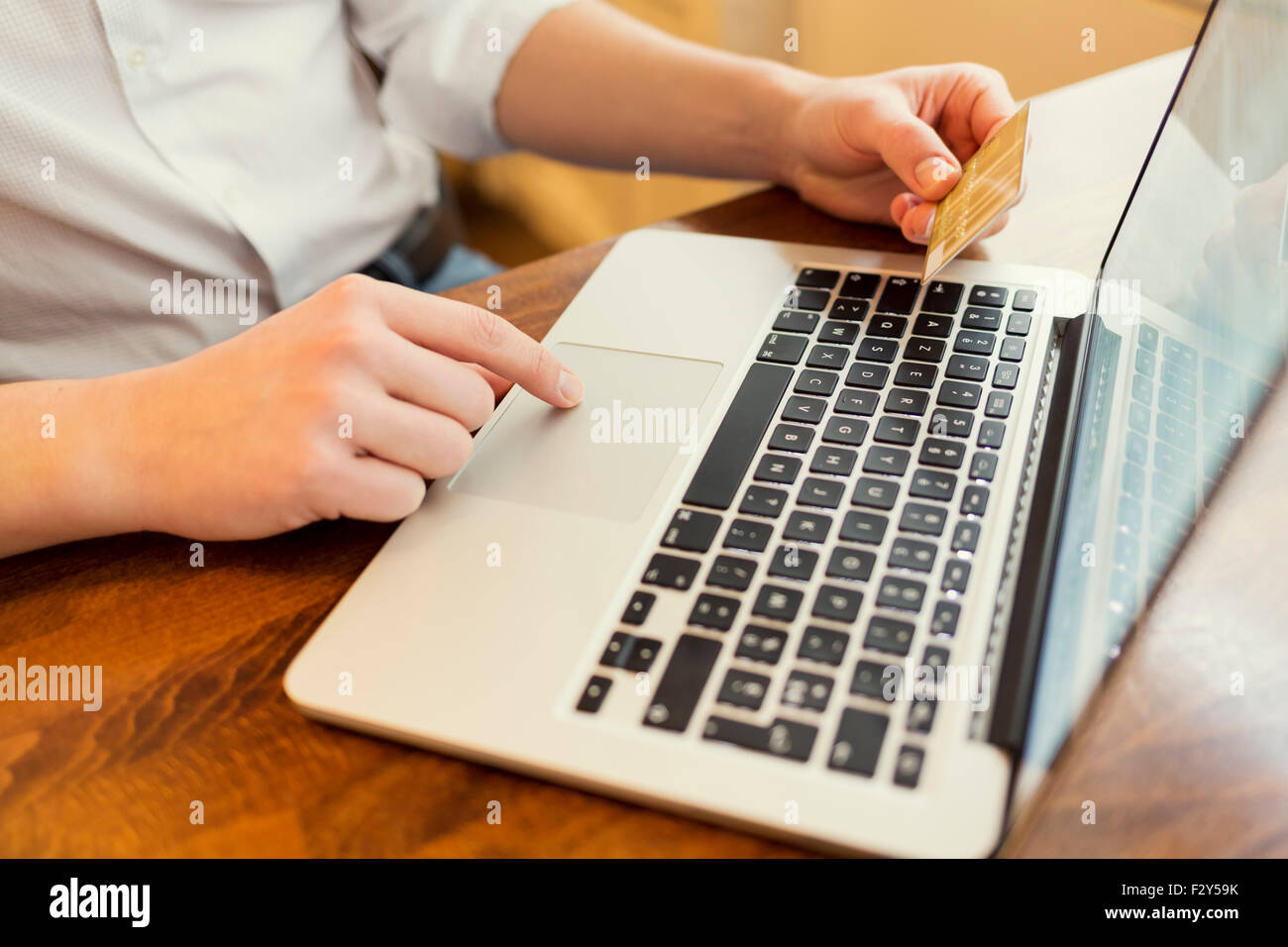 Man using bank card hi-res stock photography and images - Alamy