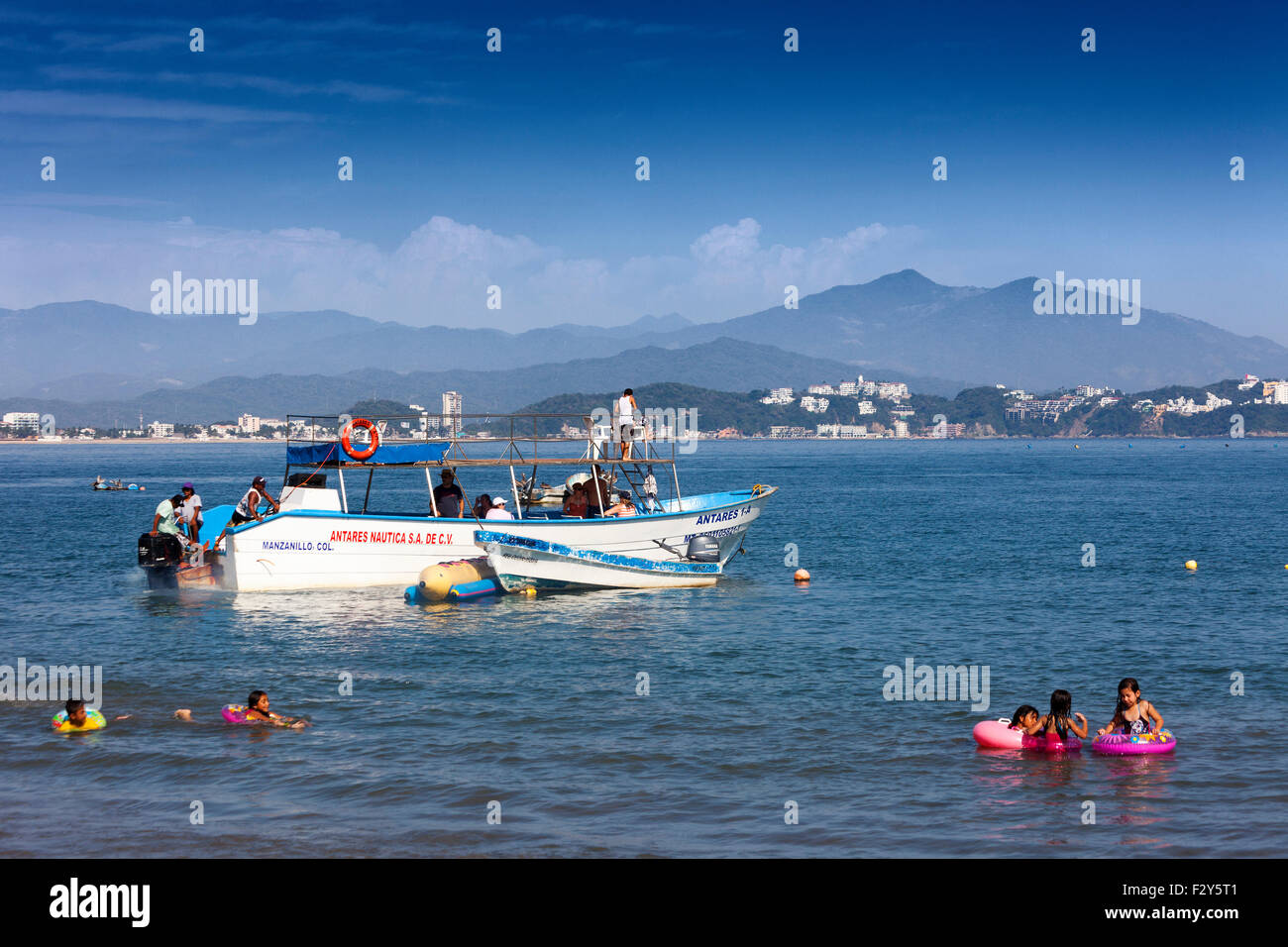 Mexico barco turismo turistico hi-res stock photography and images - Alamy