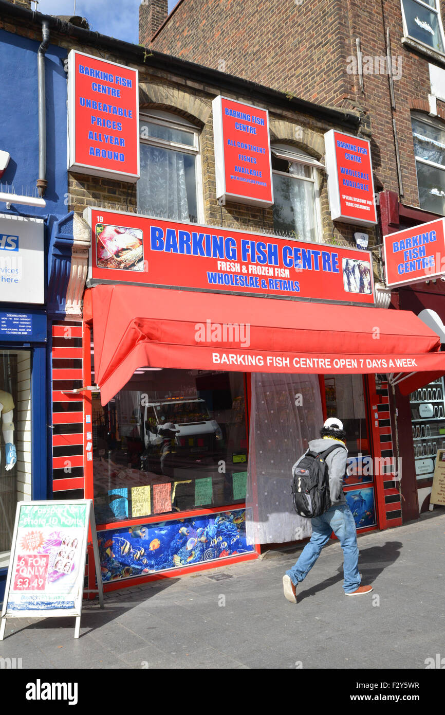 Barking fish hi-res stock photography and images - Alamy