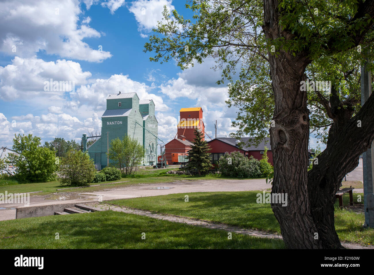 Grain elevator nanton hi-res stock photography and images - Alamy