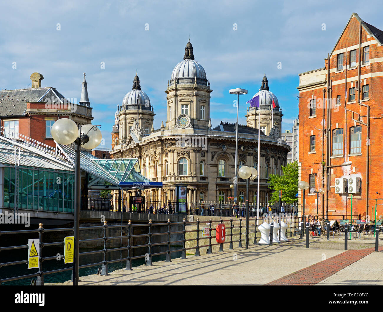 Hull and east riding museum hi-res stock photography and images - Alamy