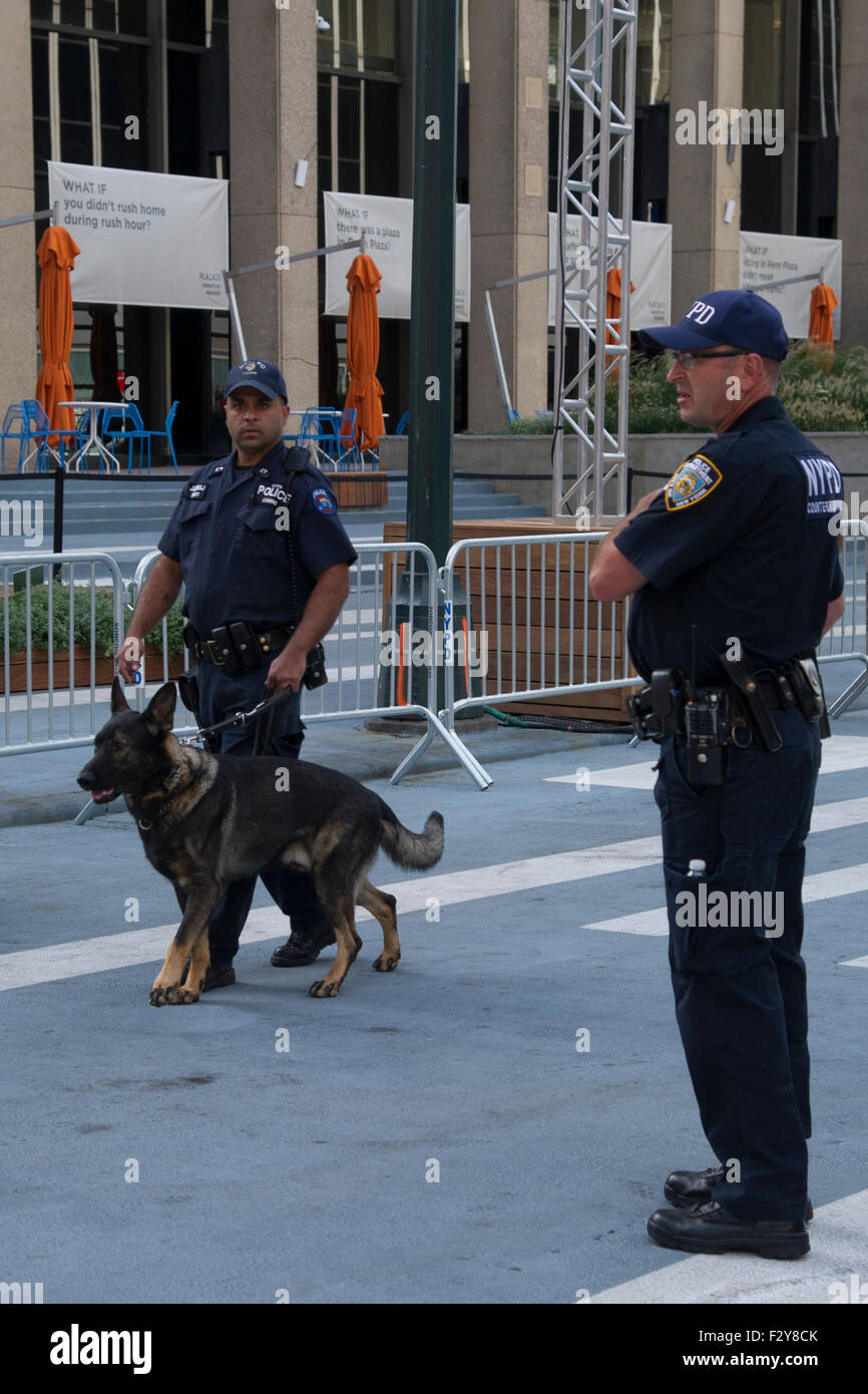 New York City. 25th Sep, 2015. Police dogs from The New York City ...