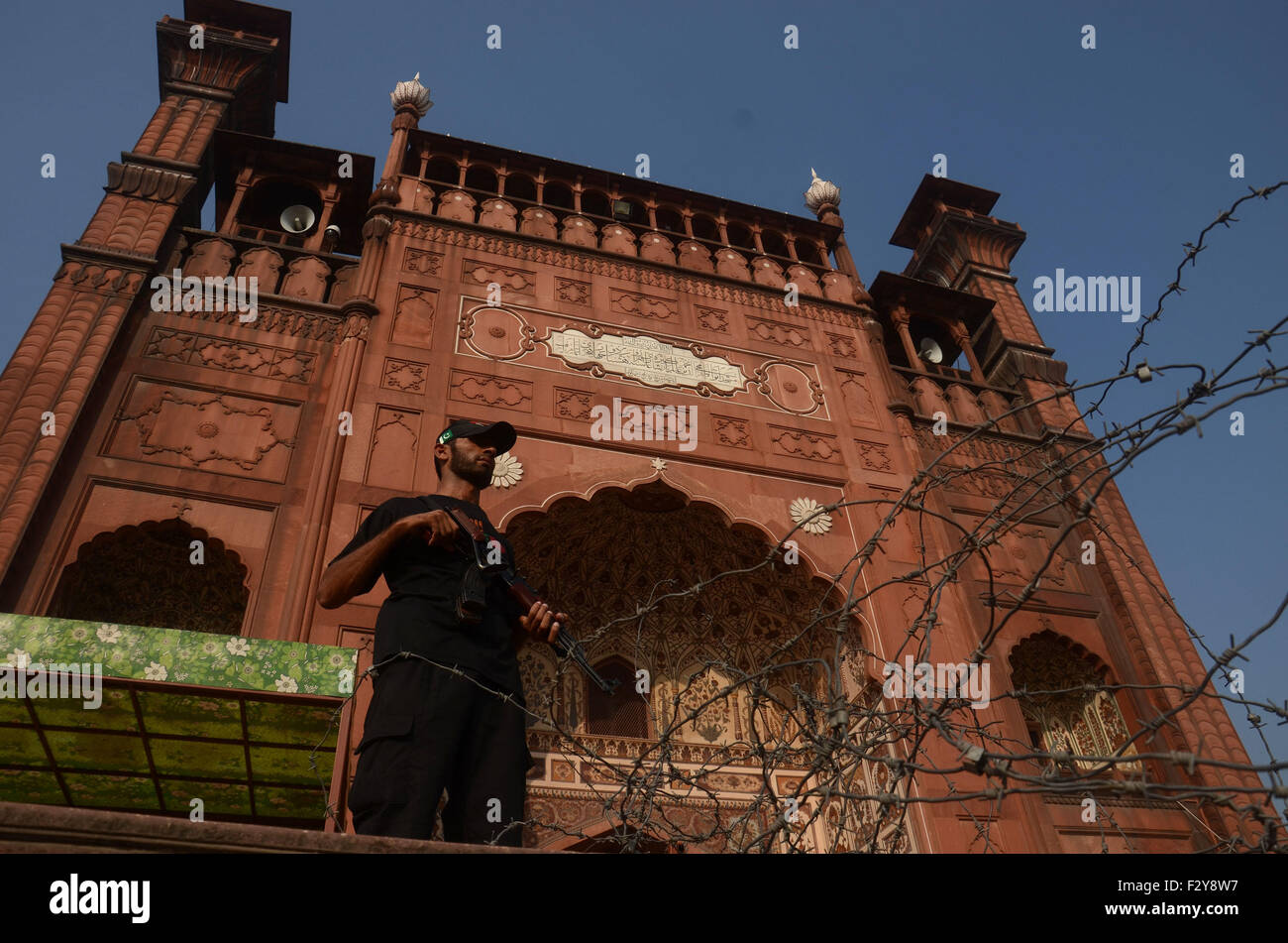 Lahore, Pakistan. 25th Sep, 2015. A Pakistani security force stands on ...