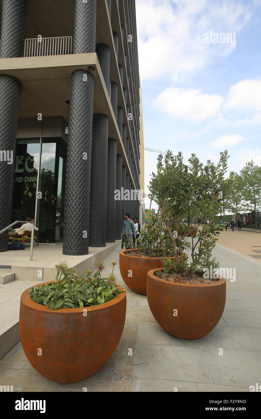Pancras Square & Cubitt Square, St Pancras, London Stock Photo - Alamy