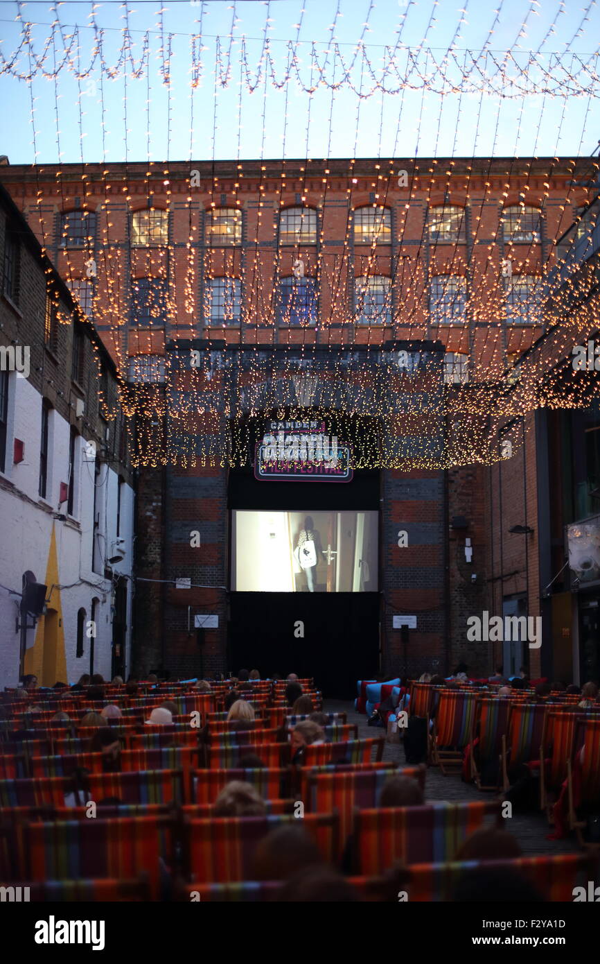 Night scene camden town london hi-res stock photography and images - Alamy