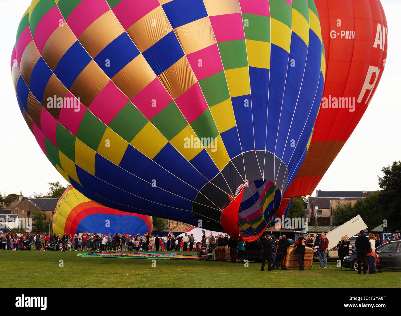 Strathaven Hot Air Balloon Festival 2015 - Colourful Hot Air Balloons ...
