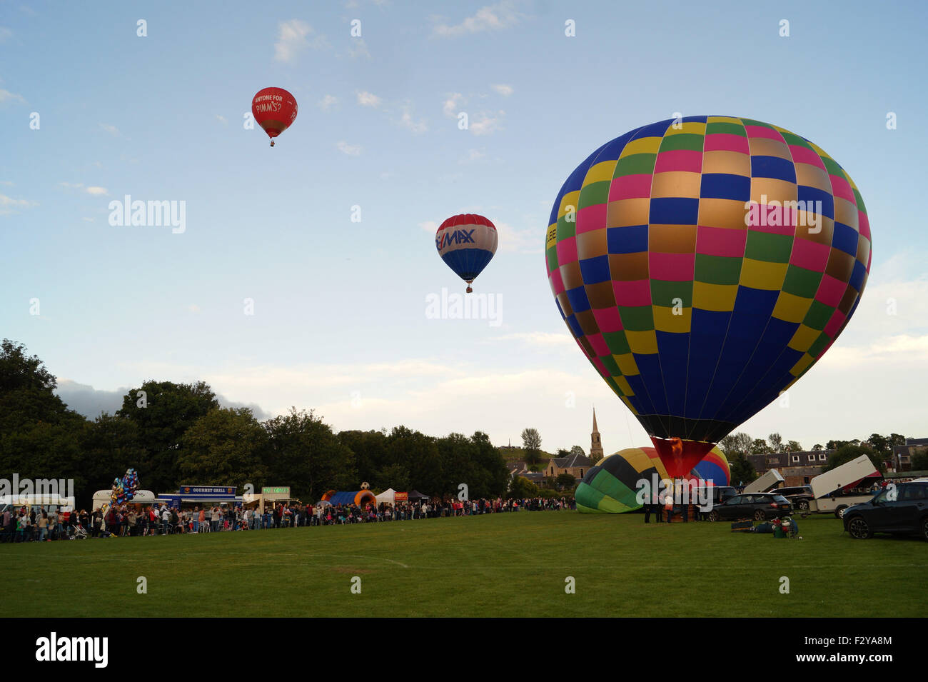 Strathaven Hot Air Balloon Festival 2015 - Colourful Hot Air Balloons ...