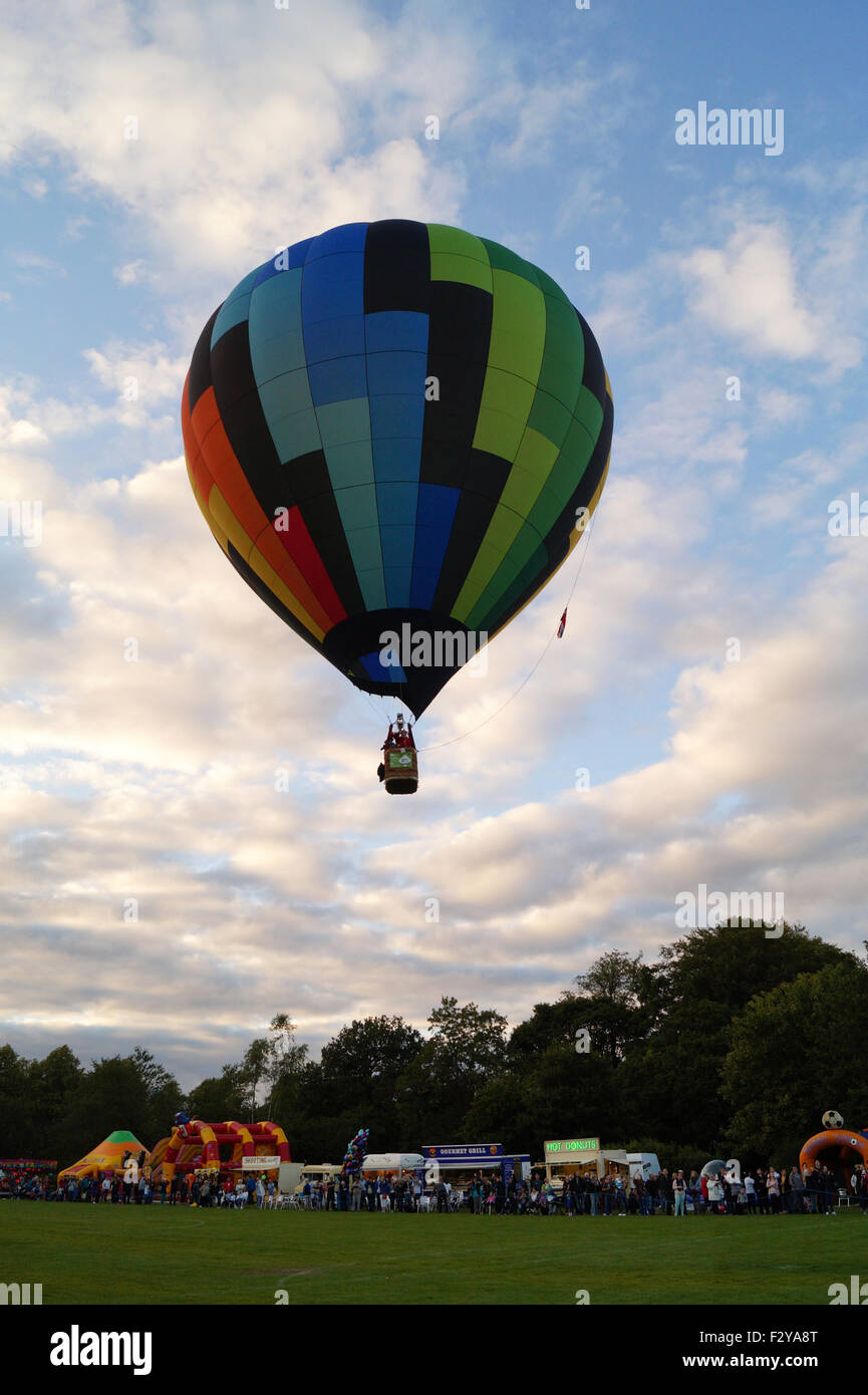 Strathaven Hot Air Balloon Festival 2015 - Colourful Hot Air Balloons ...