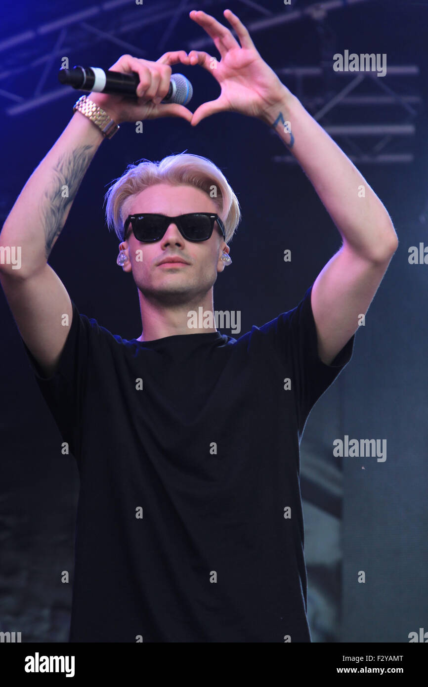 Casey johnson stereo kicks hi-res stock photography and images - Alamy